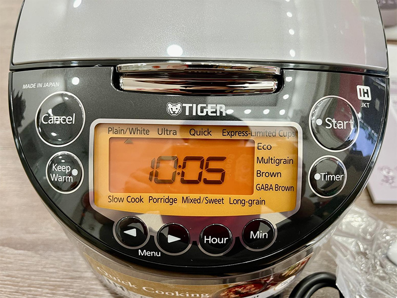 Nồi cơm điện tử cao tần Tiger 2 trong 1 JKT-D10V (1 lít) - META.vn