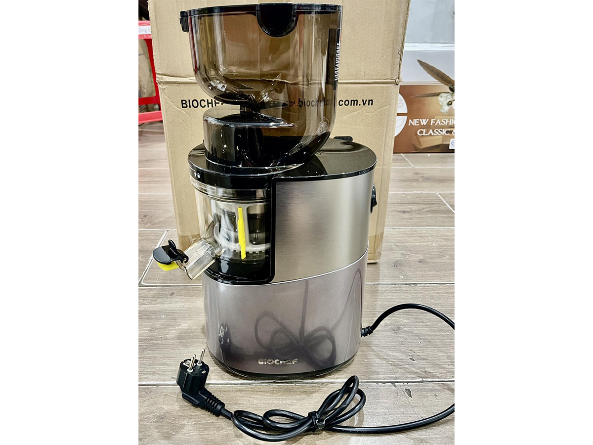 Máy ép chậm Biochef 888 - META.vn