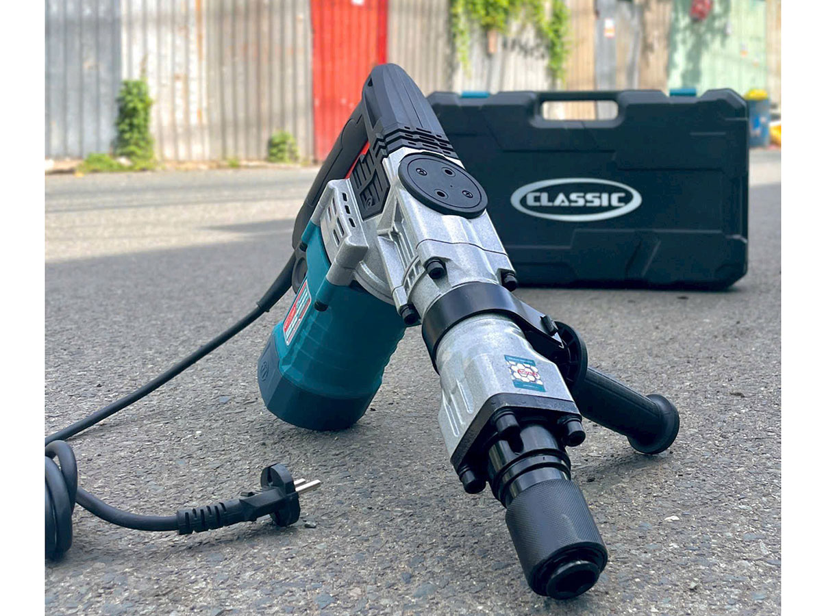 Máy đục bê tông Classic CLA0835A - META.vn