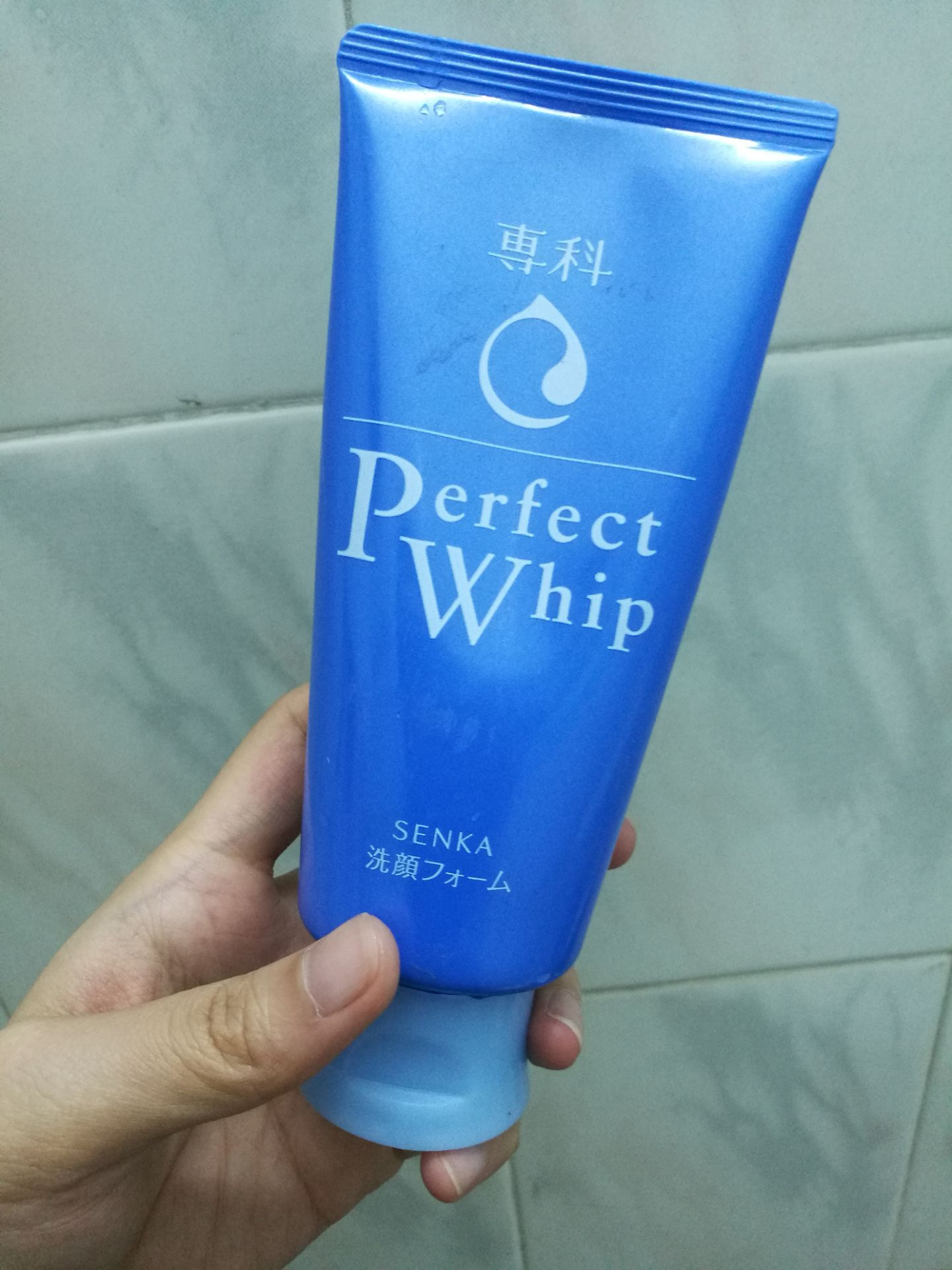 Sữa rửa mặt tạo bọt Senka Perfect Whip 120g - META.vn