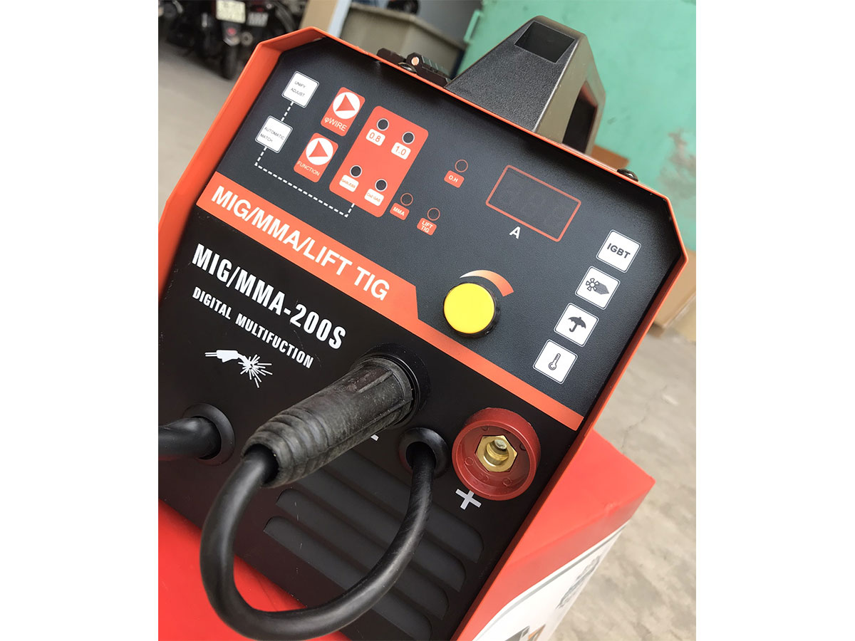 Máy hàn Mig Btec MIG/MMA 200S (dùng khí và không dùng khí) - META.vn