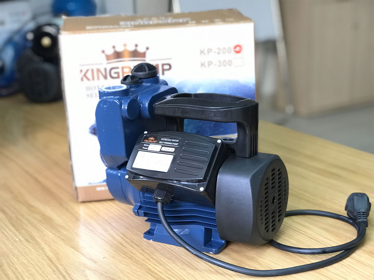 Máy bơm nước tự mồi Kingpump KP-200 - META.vn
