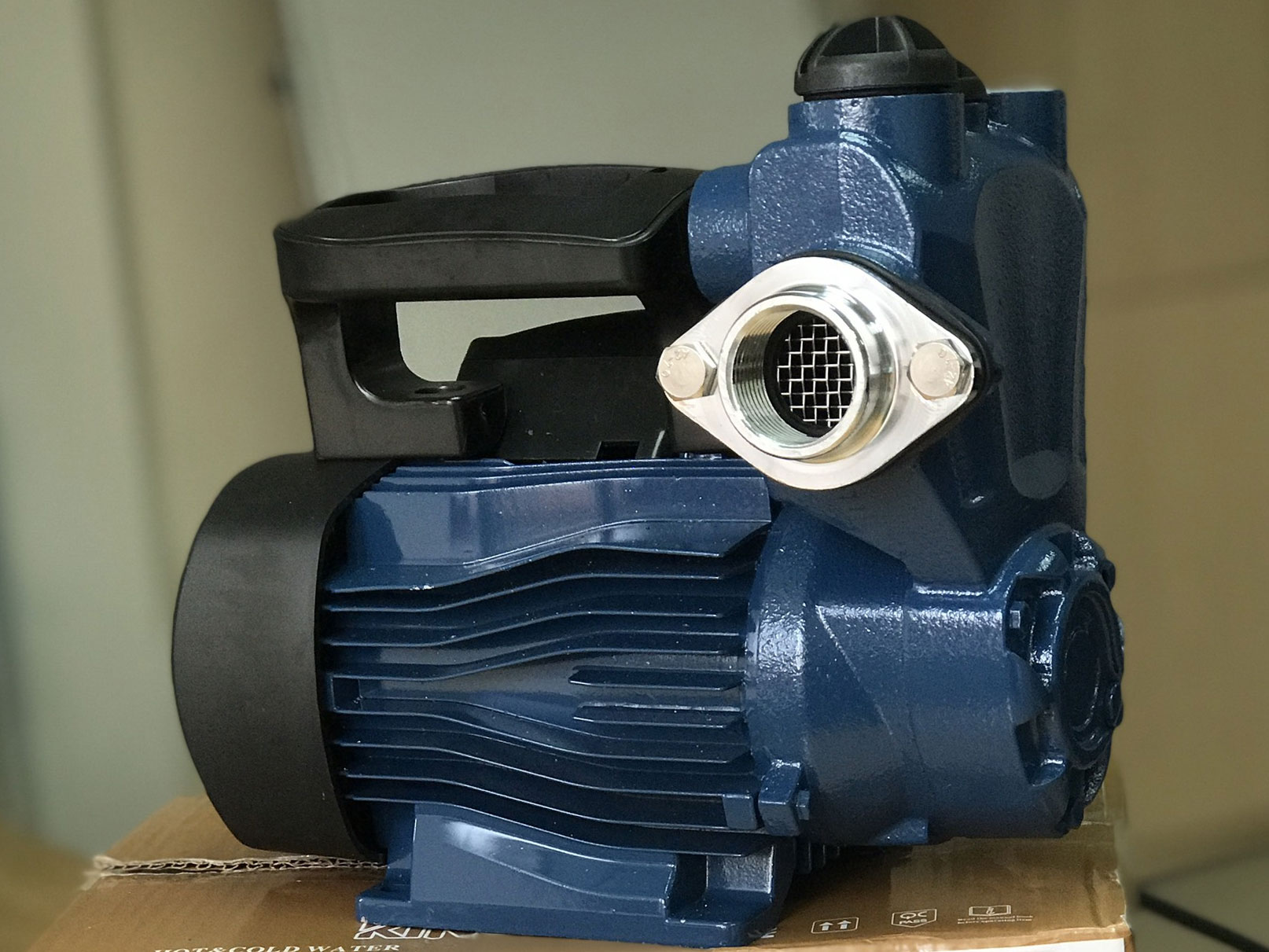 Máy bơm nước tự mồi Kingpump KP-200 - META.vn