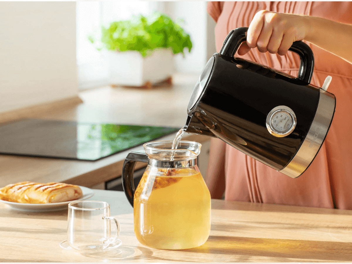 Bình đun siêu tốc Sencor SWK 1798BK (1.7 lít) - META.vn
