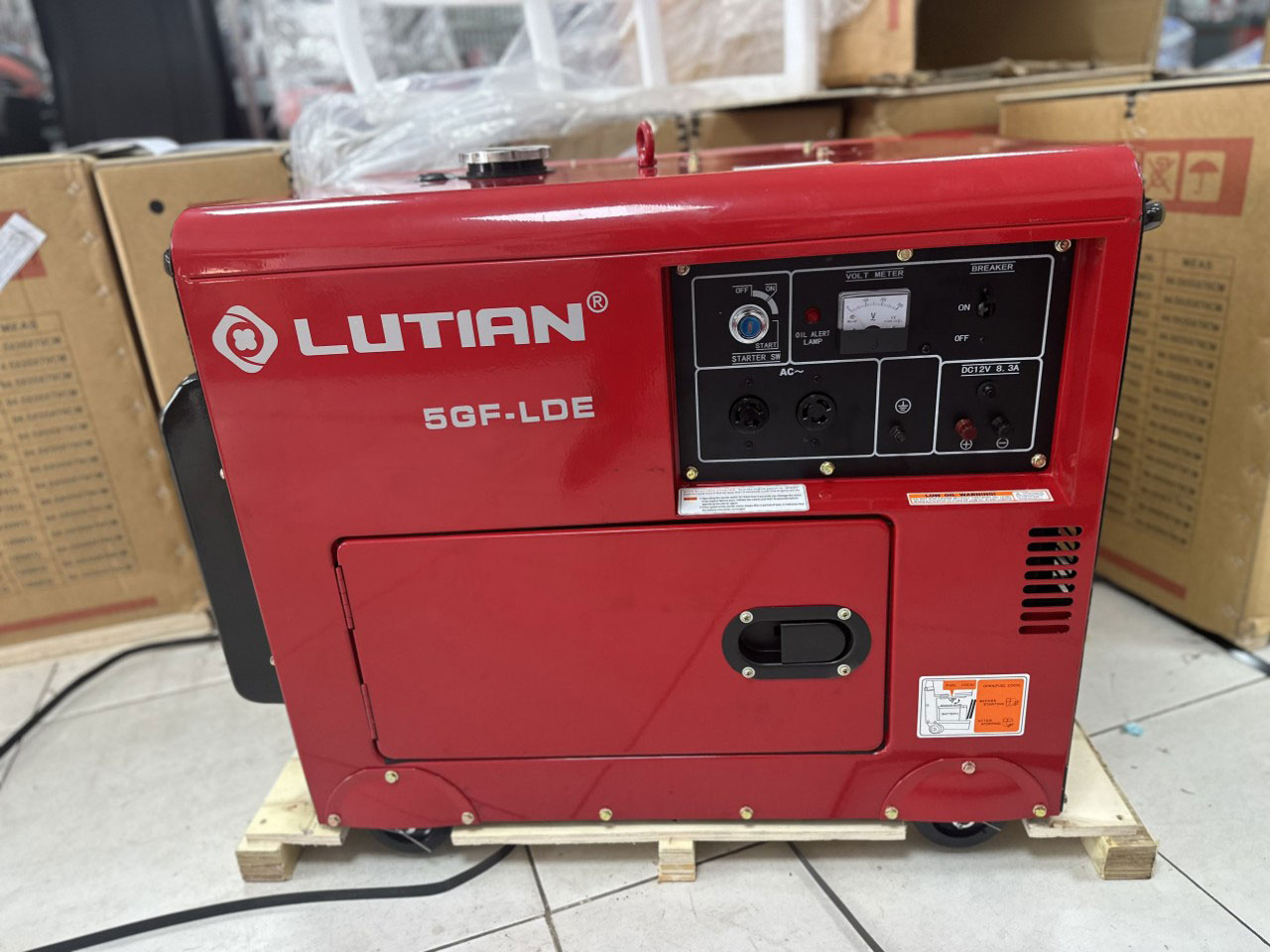 Máy phát điện chạy dầu Lutian 5GF-LDEM3 - META.vn