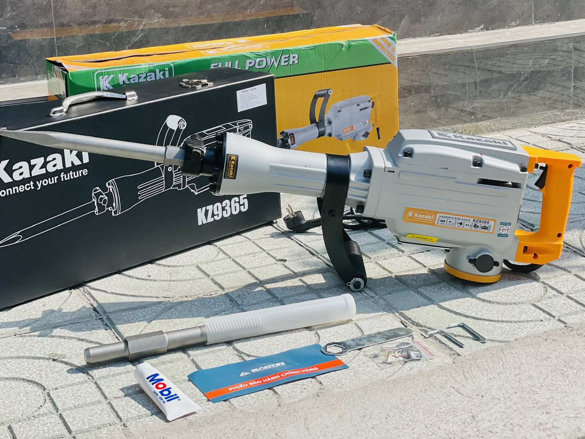 Máy đục bê tông Kazaki KZ9365 - META.vn