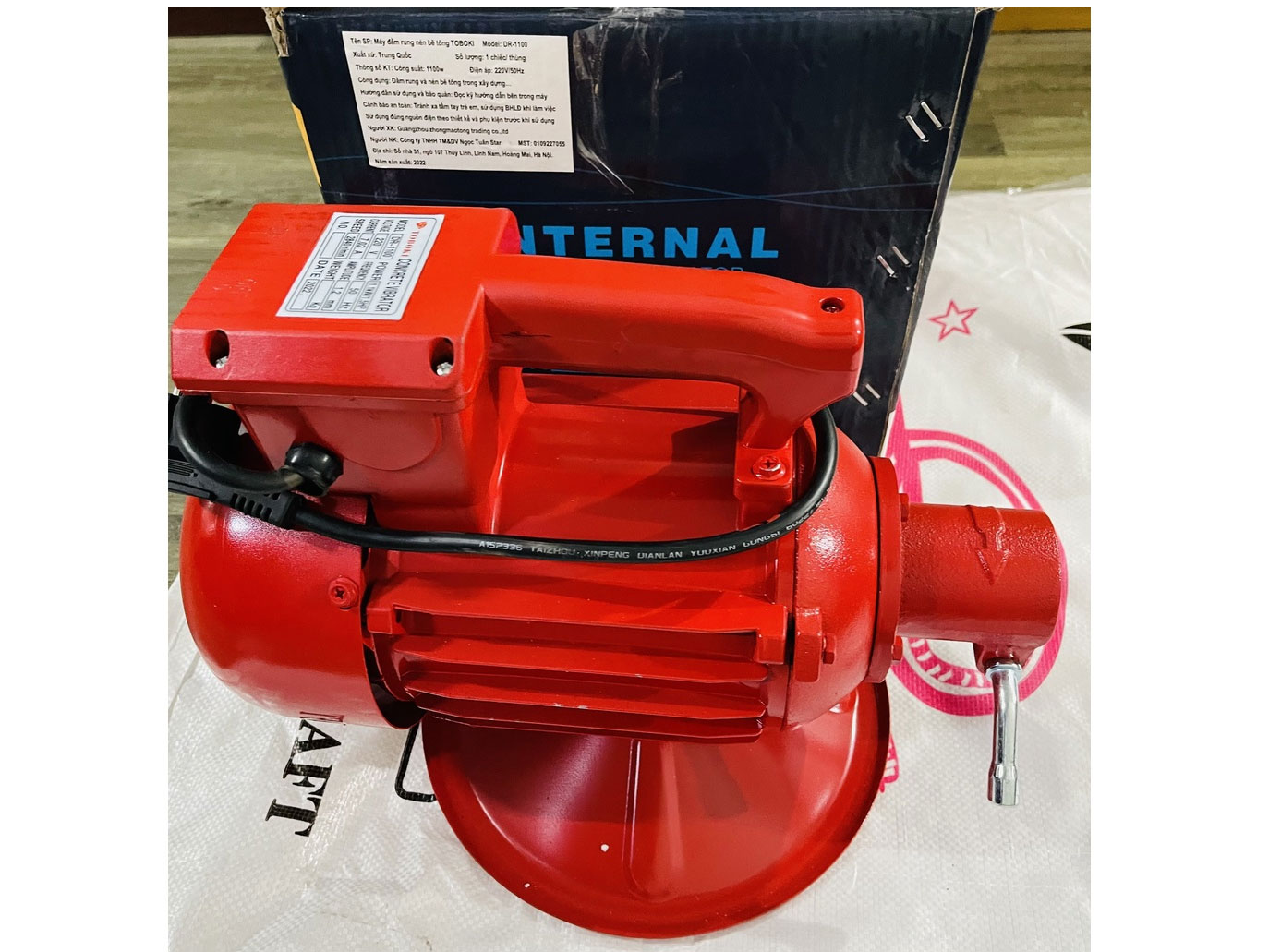 Máy đầm dùi Toboki DR-1100 (chưa kèm dây đầm) - META.vn