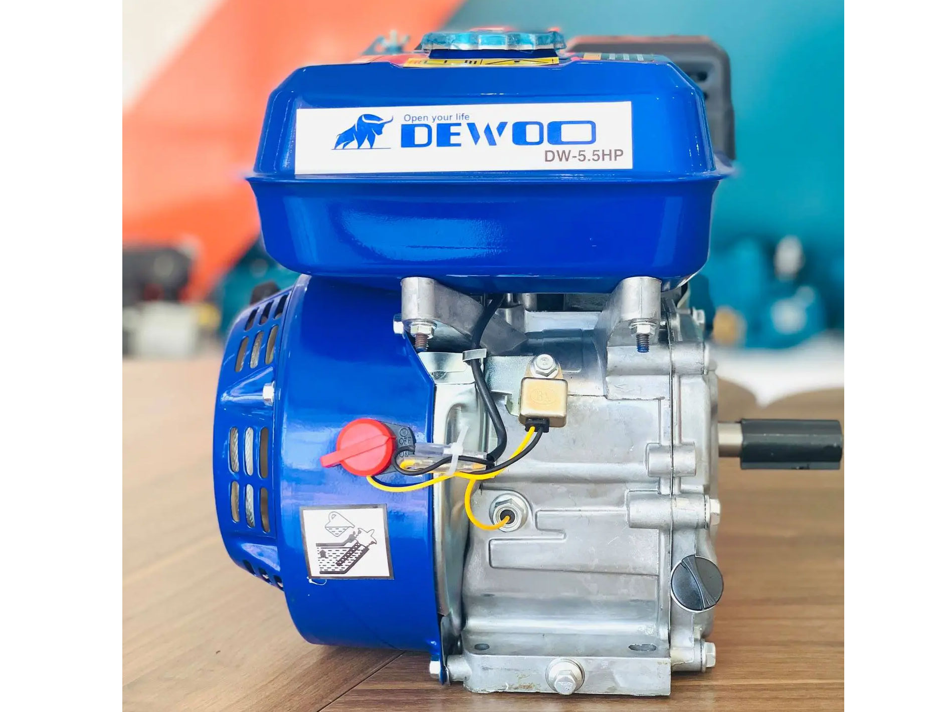 Máy nổ Dewoo DW-5.5HP - META.vn