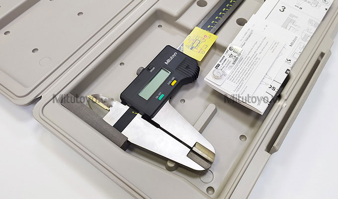 Thước cặp điện tử Mitutoyo 500-501-10 (0mm - 600mm) - META.vn