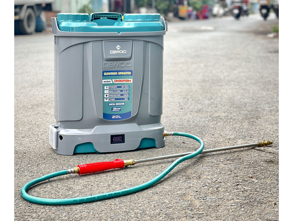 Máy phun thuốc Dewoo DW20A8M (20 lít, 1 bơm) - META.vn