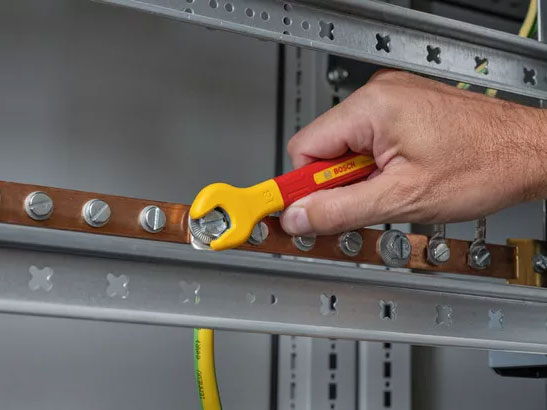 Cờ lê cách điện Bosch 1.000V VDE 13mm 1600A02NF1 - META.vn