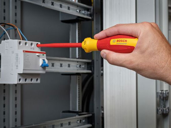 Bộ tua vít cách điện Bosch 1.000V VDE 14 món 1600A02NF9 - META.vn