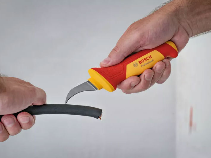 Dao rọc cáp lưỡi cong cách điện Bosch 1.000V VDE 1600A02NF6 - META.vn