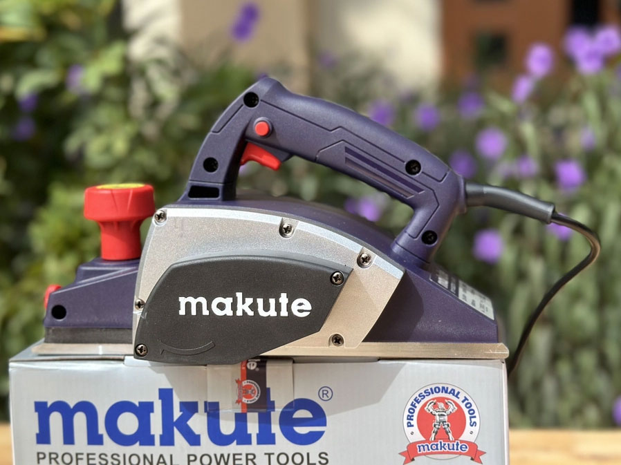 Máy bào gỗ Makute EP111 600W - META.vn