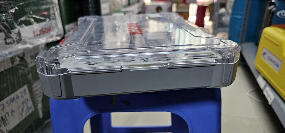 Bộ mũi phay thẳng và phay góc 15 món Bosch 2607017473 - META.vn